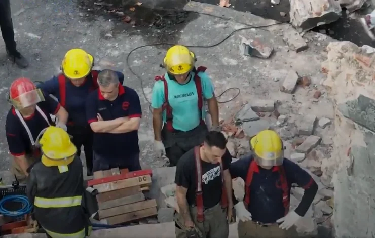 InfoBAN | Hallaron muerto al obrero de 19 años que quedó atrapado en derrumbe de obra en Ituzaingó